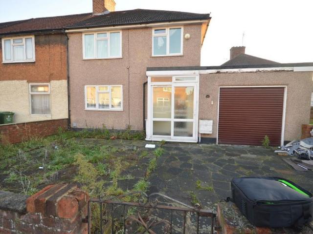 Bentry Road 3 bed semi detached house to rent £2,350 pcm £542 pw