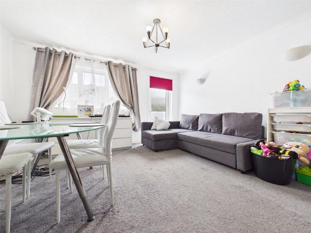 Benwell Court, Sunbury On Thames, TW16