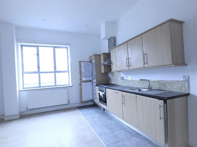 Benwell Road, London N7, 3 bed flat to rent, £2,800 pcm | PrimeLocation