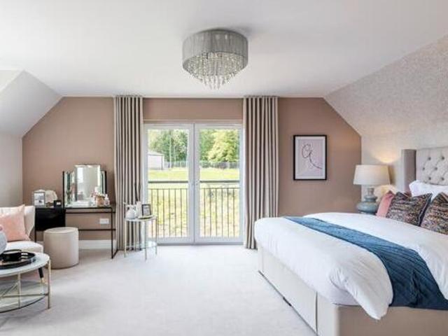 Ben More Drive, East Calder, 5 Bedroom Detached