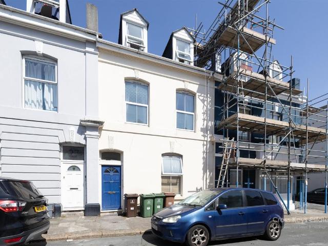 Benbow Street, Stoke PL2, 1 bed flat to rent, £795 pcm | PrimeLocation