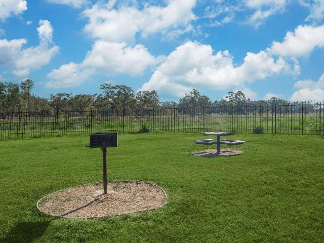 Bend at Oak Forest Apartments 3 Bedroom Apartment for Rent at 4000 Watonga Blvd Ofc, Houston, TX 77092 Oak Forest Garden Oaks