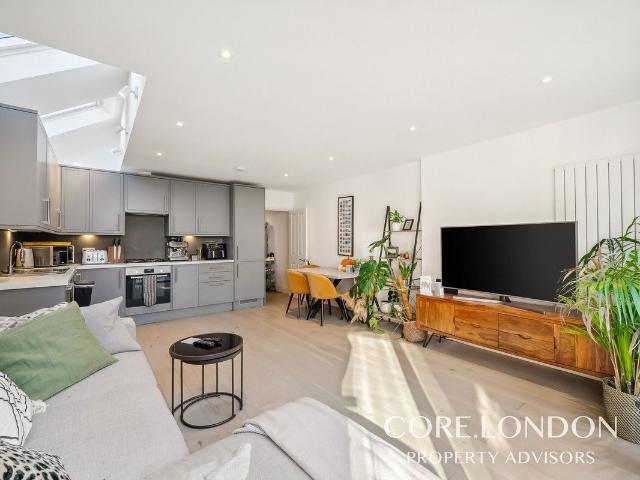 Bendemeer Road, Barnes SW15, 2 bed flat to rent, £3,200 pcm | PrimeLocation