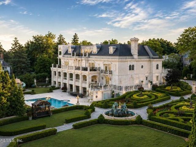 Benedict Rd, Staten Island, Home For Sale
