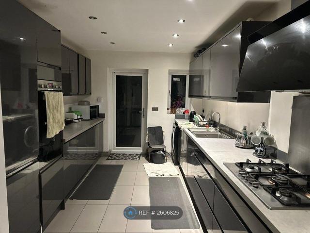 Bengal Road, Ilford IG1, Room to rent, £800 pcm | PrimeLocation