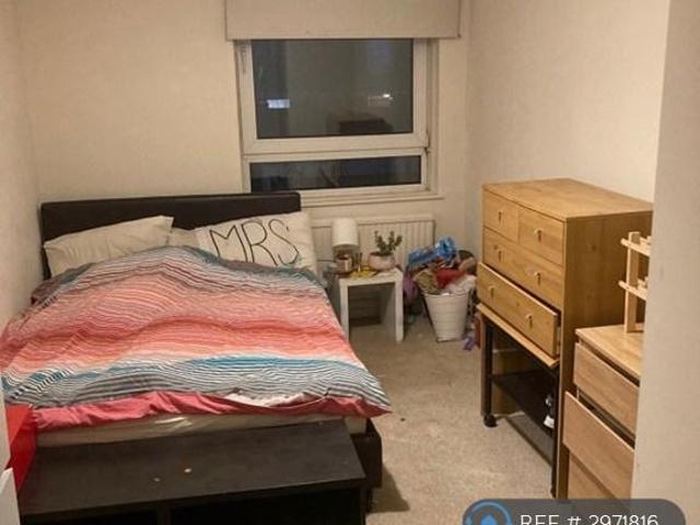Benham Close, London, SW11 4 bed flat to rent £3,300 pcm £762 pw
