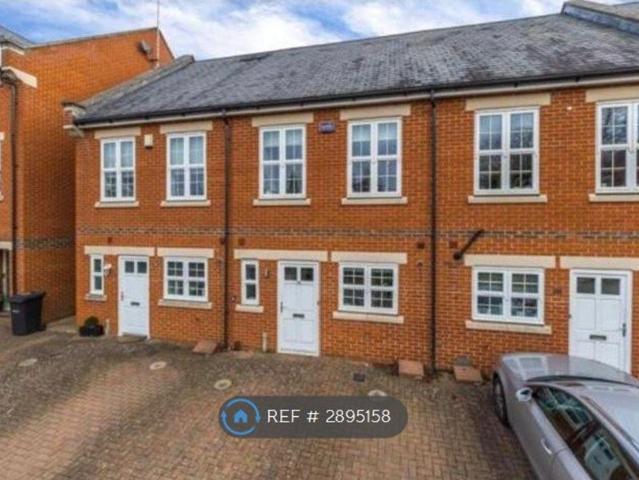 Beningfield Drive, London Colney, St. Albans AL2, 2 bed terraced house to rent, £2,000 pcm | PrimeLocation