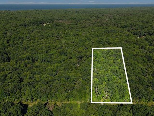 Benjamin Rd, Muskegon, MI 49445