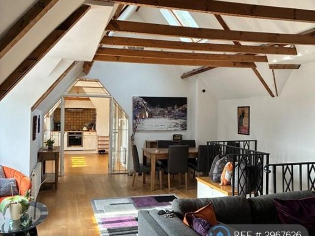 Bennett Park, London, SE3 2 bed penthouse to rent £2,850 pcm £658 pw