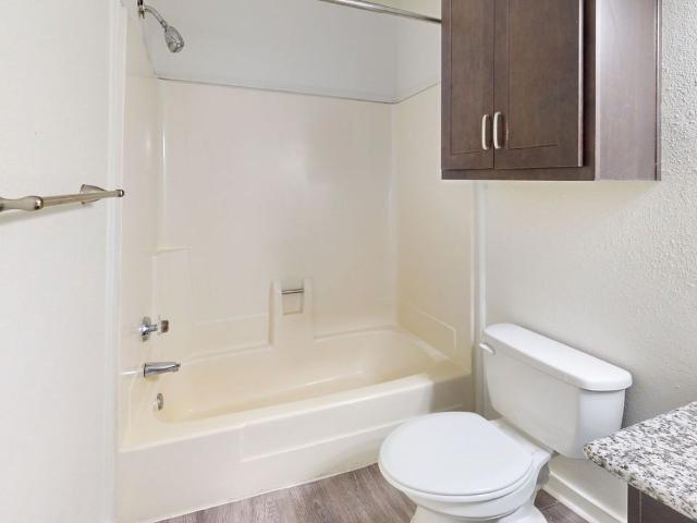 Bennett Ridge Apartments Studio Apartment for Rent at 8201 N Rockwell Ave, Oklahoma City, OK 73132 Wilshire Ridge