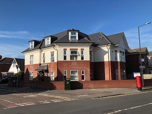 Bennett Road, Charminster, Bournemouth BH8, 1 bed flat to rent, £875 pcm | PrimeLocation