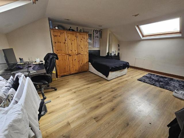 Bennett Road, Leeds 4 bed house to rent £1,993 pcm £460 pw