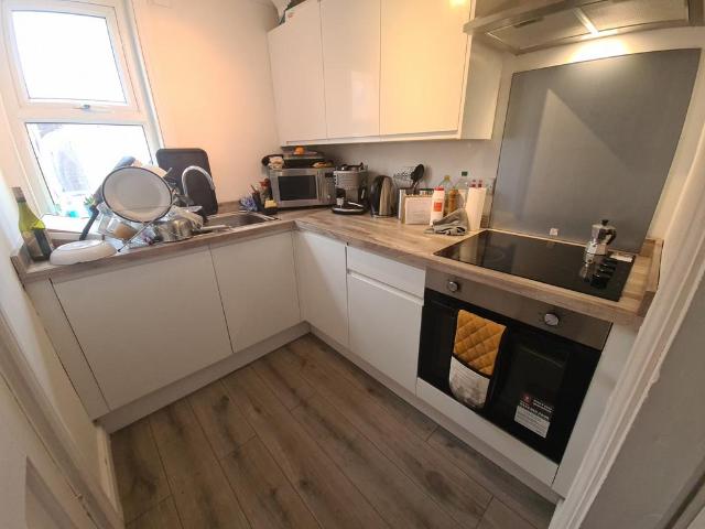 Bennett Road, Leeds 4 bed house to rent £2,184 pcm £504 pw
