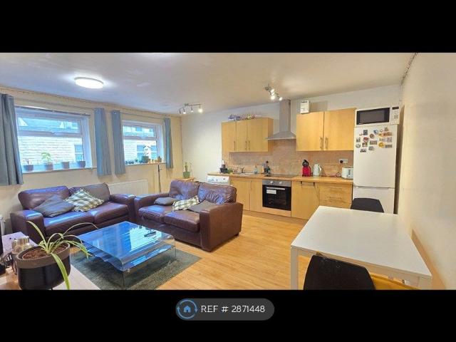 Bennett Road, Leeds LS6, 2 bed flat to rent, £895 pcm | PrimeLocation