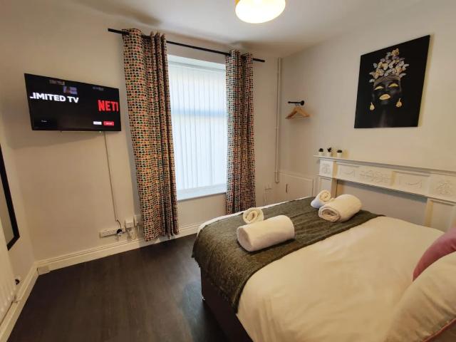 Bennett Street, Swansea SA1, 4 bed terraced house to rent, £950 pcm | PrimeLocation