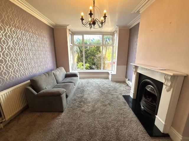 Bennetts Lane, Bolton BL1, 4 bed terraced house to rent, £1,200 pcm | PrimeLocation