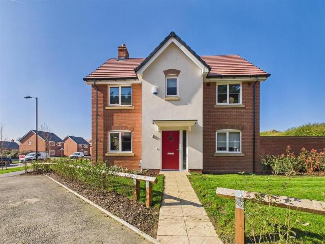 Bennetts Road, Coventry CV7 3 bed house to rent £1,495 pcm £345 pw