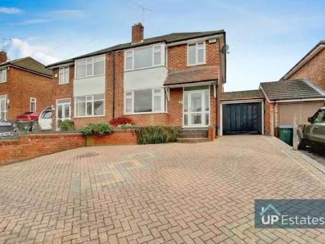 Bennetts Road South, Keresley, Coventry 3 bed semi detached ho.