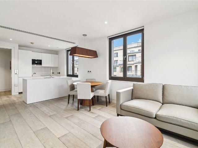 Bennet Street, London SW1A, 1 bed flat to rent, £4,550 pcm | PrimeLocation