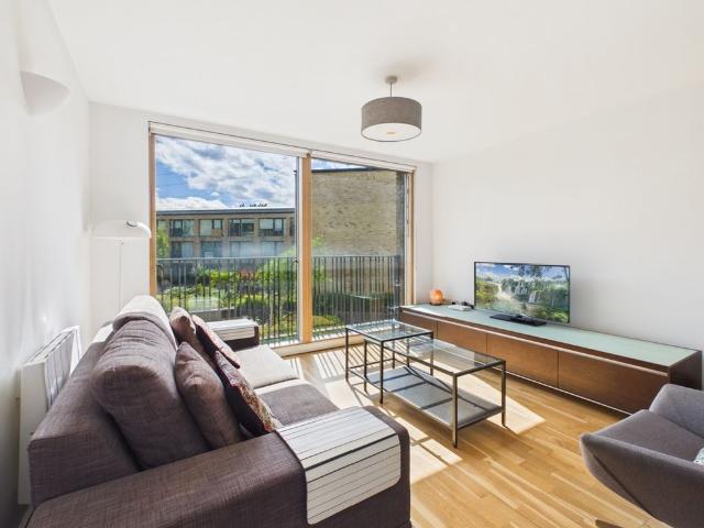 Bennets Courtyard, Colliers Wood SW19, 1 bed flat to rent, £1,850 pcm | PrimeLocation