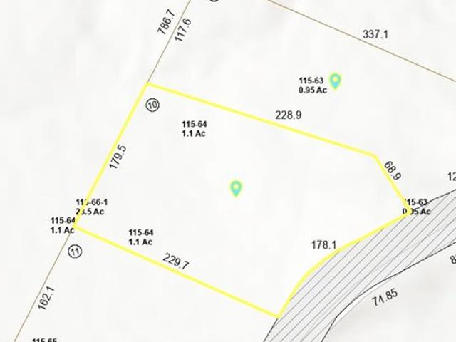 Benoit Way, Ellsworth, ME 04605