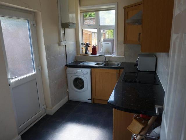 Benscliffe Drive, Loughborough LE11 3 bed house to rent £1,617 pcm £373 pw