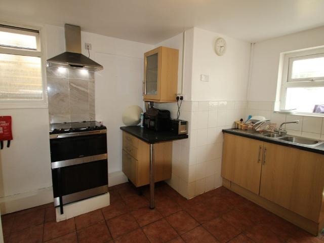 Bensham Manor Road, Thornton Heath CR7, 1 bed property to rent, £950 pcm | PrimeLocation