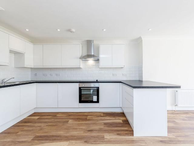 Bensham Manor Road, Thornton Heath CR7, 3 bed flat to rent, £2,249 pcm | PrimeLocation
