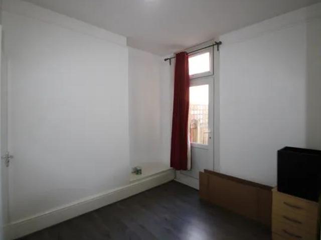 Bensham Manor Road, Thornton heath, Property for rent