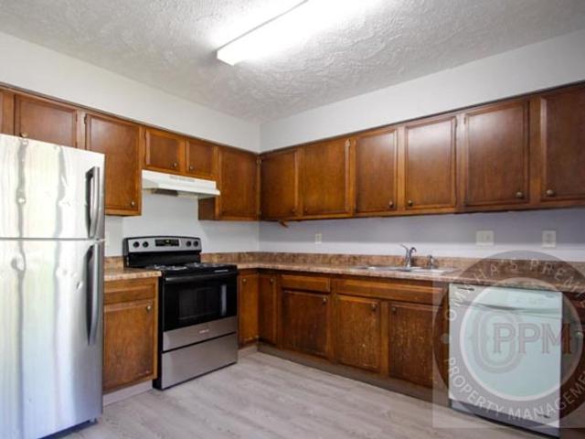 Benson Garden Apartments 1 Bedroom Apartment for Rent at 2333 Benson Gardens Blvd, Omaha, NE 68134 Benson Gardens