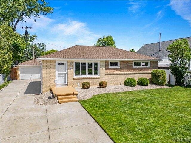 Benson Dr, Lancaster, Home For Sale