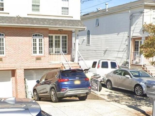 Benson St, Staten Island, Home For Sale