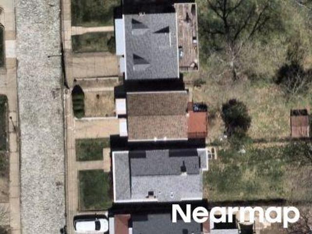 Bensonia Ave
