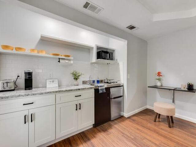 Beat the Texas Heat! Private Studio with an Apartment Feel • Private Entrance • Walk to DART • Fast Wi Fi • Utilities Included • East Plano
