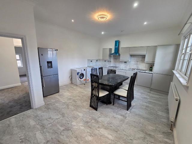 Beatrice Avenue, London SW16, 3 bed flat to rent, £2,900 pcm | PrimeLocation