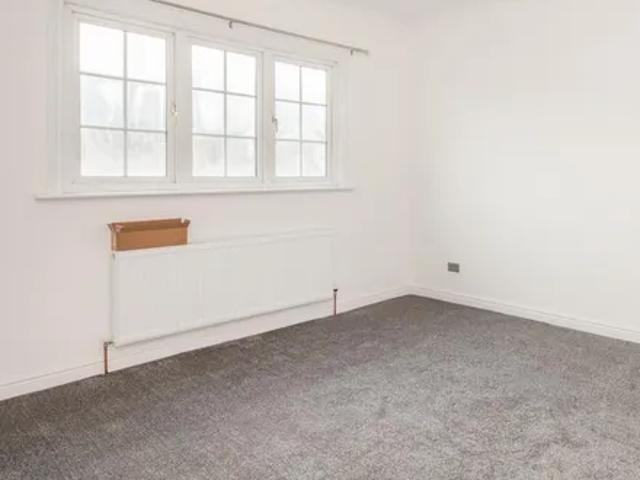 Beatrice Avenue, London, SW16 4UW, United Kingdom | Room for rent #140225713 | Rentberry