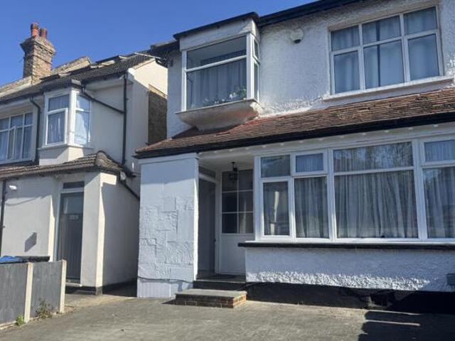 Beatrice Avenue, Norbury, 2 Bedroom Maisonette