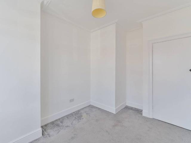 Beatrice Avenue, Norbury, London SW16, 2 bed flat to rent, £2,150 pcm | PrimeLocation