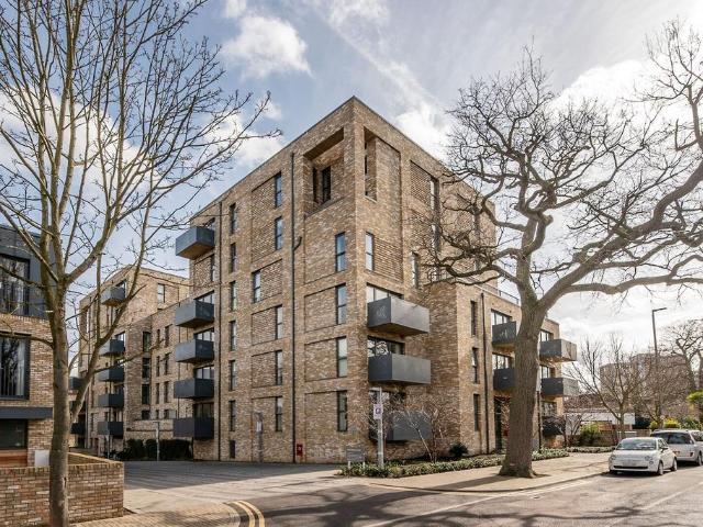 Beatrice Place, Southfields, London. 1 bed flat to rent £2,350 pcm £542 pw