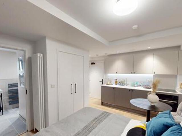 Beatty House, Dolphin Square, Studio Flat For