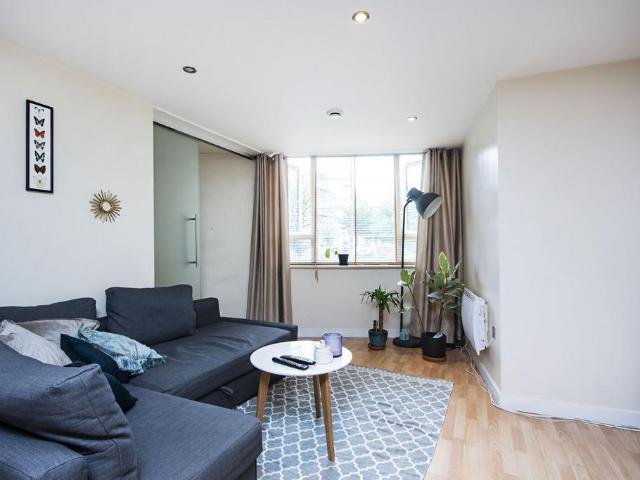 Beatty Road, Stoke Newington, London. 1 bed flat to rent £2,000 pcm £462 pw