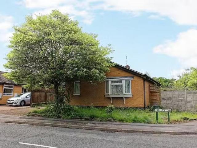 Beaufort Way, Oadby 2 bed detached bungalow for sale £260,000