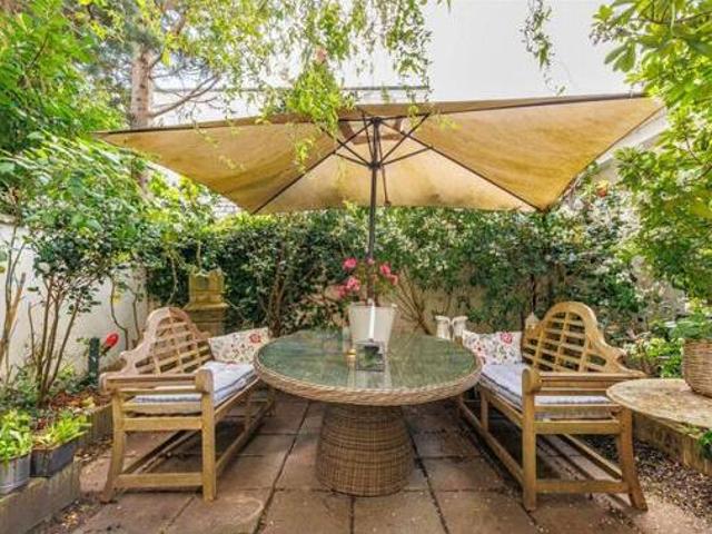 Beaufort Close, Putney, 4 Bedroom End