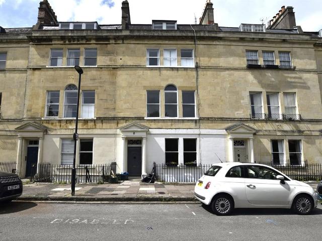 Beaufort East, Bath, Somerset BA1, 2 bed flat to rent, £1,500 pcm | PrimeLocation