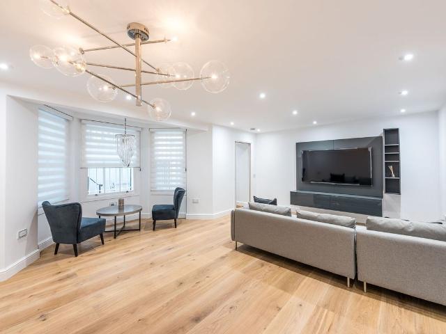 Beaufort Gardens, Knightsbridge, London SW3, 2 bed flat to rent, £5,000 pcm | PrimeLocation