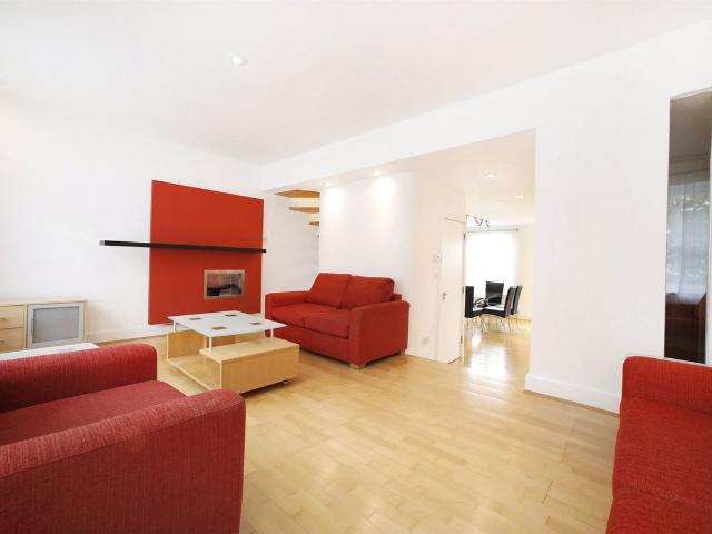 Beaufort Gardens, Knightsbridge, London SW3, 3 bed flat to rent, £4,500 pcm | PrimeLocation