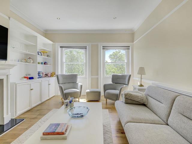 Beaufort Gardens, Knightsbridge SW3, 2 bed flat to rent, £5,000 pcm | PrimeLocation
