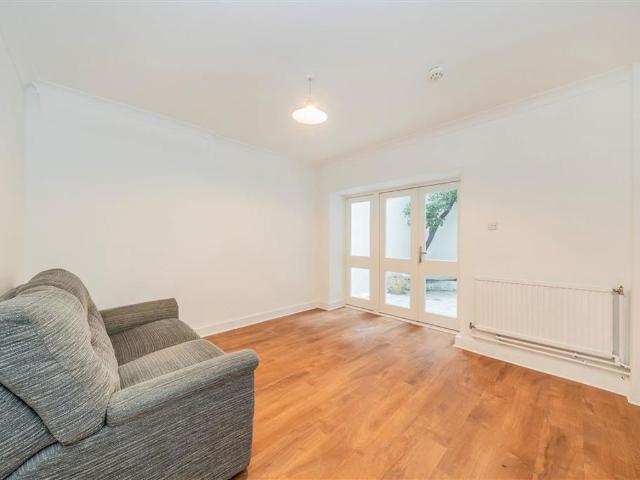 Beaufort Gardens, South Kensington SW3, 1 bed flat to rent, £2,500 pcm | PrimeLocation