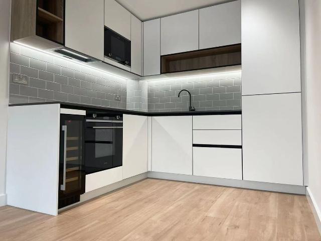 Beaufort Park, Fermont House NW9, 2 bed flat to rent, £2,249 pcm | PrimeLocation