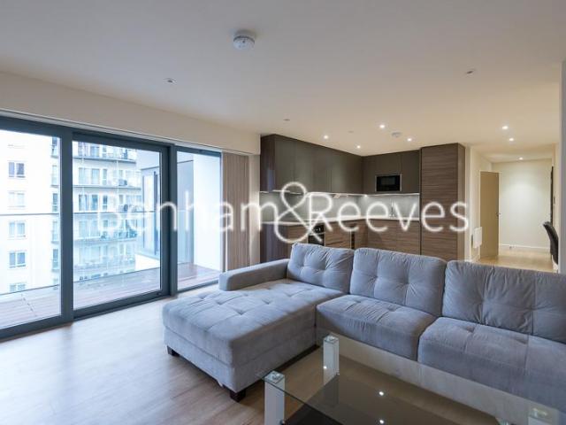 Beaufort Square, Colindale NW9 2 bed apartment to rent £2,300 pcm £531 pw